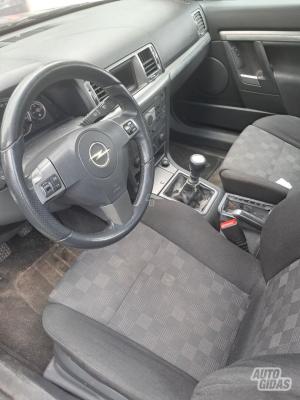 Opel Vectra 2005 in Alytus, with an engine capacity of 1.90 L and mileage of 30 thousand km for 700 €, photo 6 on AUTOMOTO.COM.LV