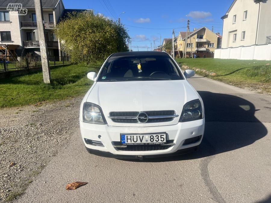 Opel Vectra 2005 in Siauliai, with an engine capacity of 2.20 L and mileage of 420 thousand km for 1050 €, photo 3 on AUTOMOTO.COM.LV