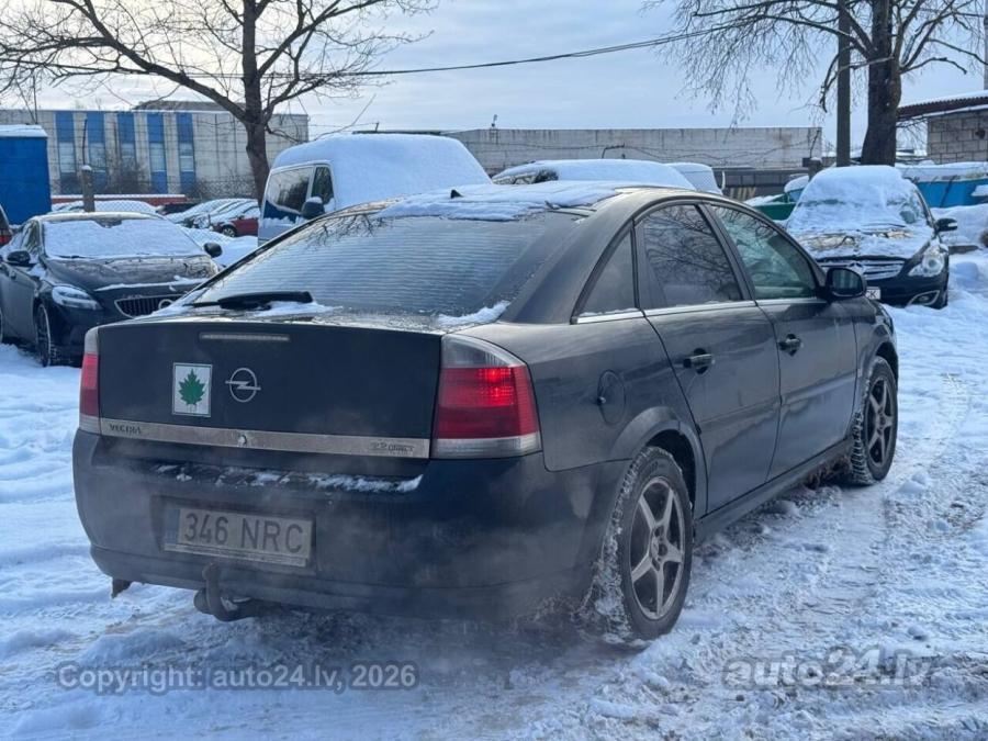 Opel Vectra 2006 Narva, ar dzinēja tilpumu 2.20 L un nobraukumu 288 tūkst. km par 700 €, foto 4 vietnē AUTOMOTO.COM.LV
