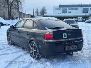 Opel Vectra 2006 in Narva, with an engine capacity of 2.20 L and mileage of 288 thousand km for 700 €, photo 5 on AUTOMOTO.COM.LV