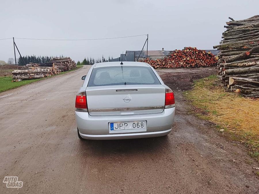 Opel Vectra 2006 Raseiniai, ar dzinēja tilpumu 1.90 L un nobraukumu 330 tūkst. km par 999 €, foto 4 vietnē AUTOMOTO.COM.LV