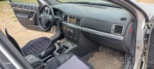 Opel Vectra 2006 in Saldus, with an engine capacity of 1.90 L and mileage of 377 thousand km for 450 €, photo 13 on AUTOMOTO.COM.LV