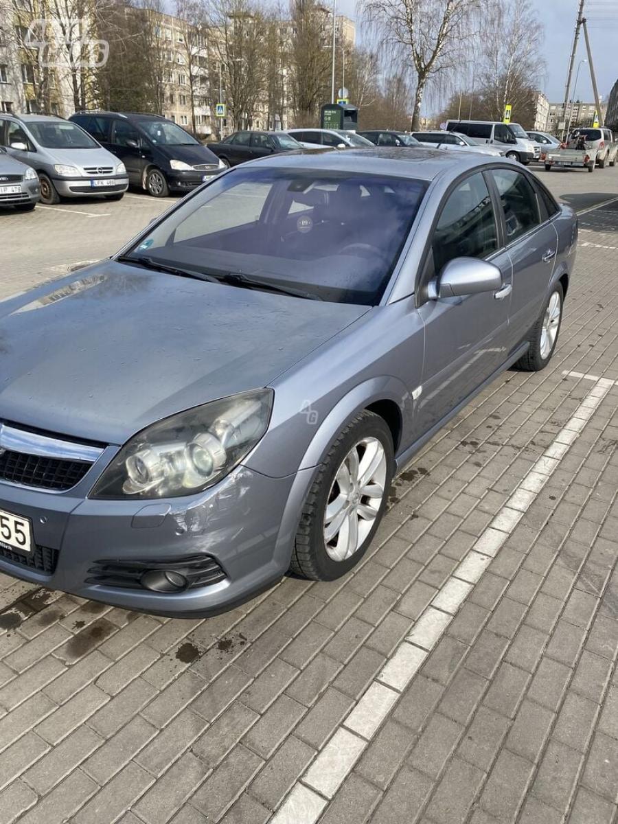 Opel Vectra 2007 in Marijampole, with an engine capacity of 1.90 L and mileage of 255 thousand km for 450 €, photo 1 on AUTOMOTO.COM.LV