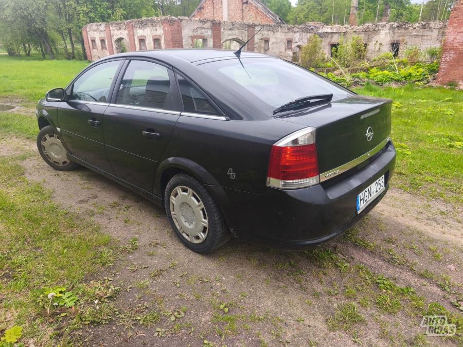 Opel Vectra 2007 in Ignalina, with an engine capacity of 1.90 L and mileage of 221 thousand km for 530 €, photo 9 on AUTOMOTO.COM.LV