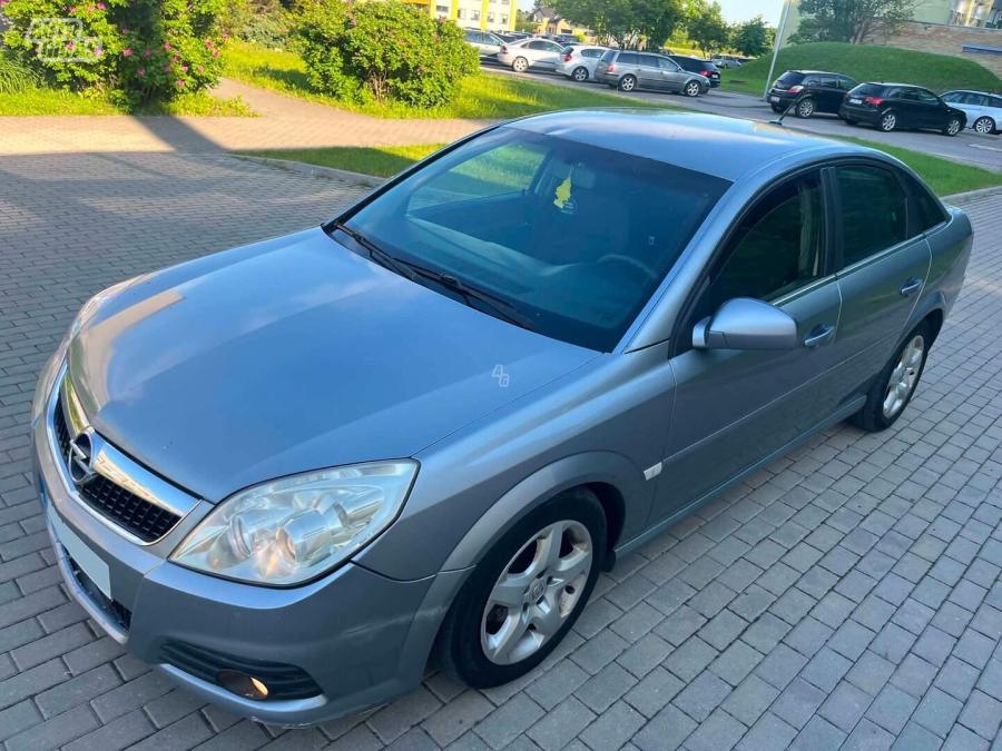 Opel Vectra 2007 in Kaunas, with an engine capacity of 1.90 L and mileage of 39 thousand km for 699 €, photo 1 on AUTOMOTO.COM.LV