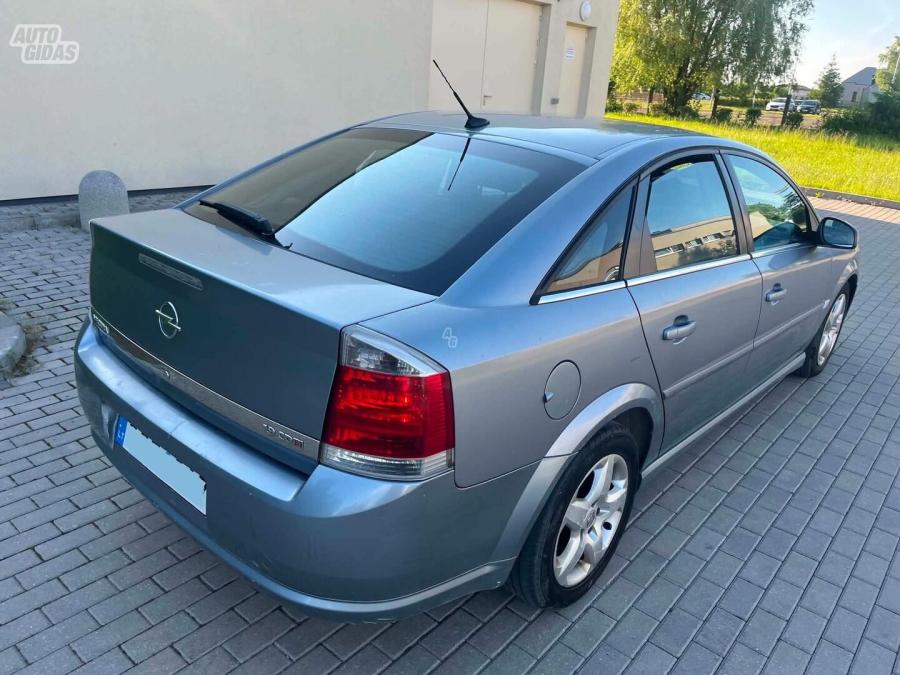 Opel Vectra 2007 in Kaunas, with an engine capacity of 1.90 L and mileage of 39 thousand km for 699 €, photo 4 on AUTOMOTO.COM.LV