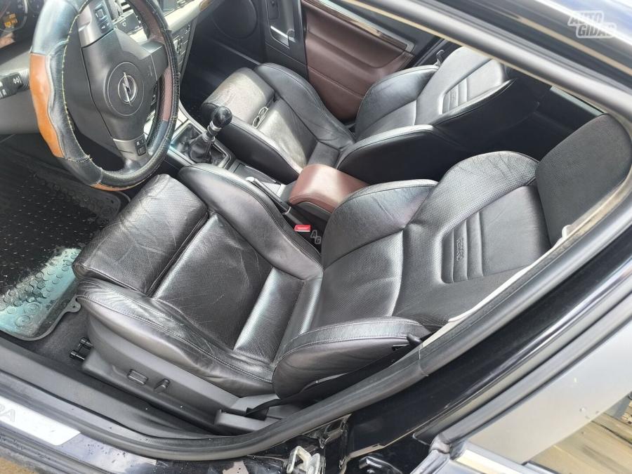 Opel Vectra 2008 Kauņa, ar dzinēja tilpumu 2.80 L un nobraukumu 300 tūkst. km par 1090 €, foto 10 vietnē AUTOMOTO.COM.LV