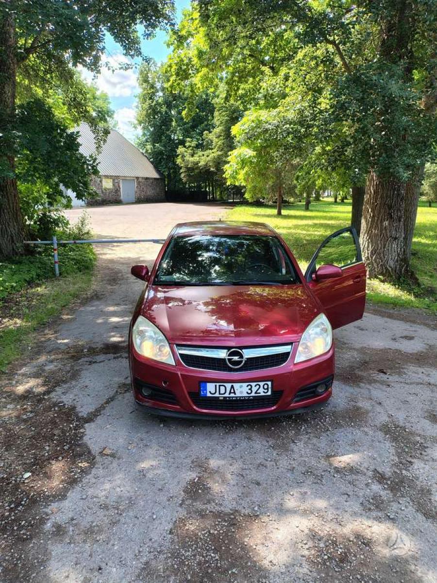 Sarkans Opel Vectra 2006 Panevēža, ar dzinēja tilpumu 1.91 L un nobraukumu 176 tūkst. km par 1000 €, foto 3 vietnē AUTOMOTO.COM.LV