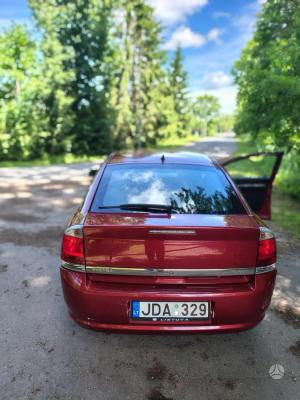 Sarkans Opel Vectra 2006 Panevēža, ar dzinēja tilpumu 1.91 L un nobraukumu 176 tūkst. km par 1000 €, foto 4 vietnē AUTOMOTO.COM.LV