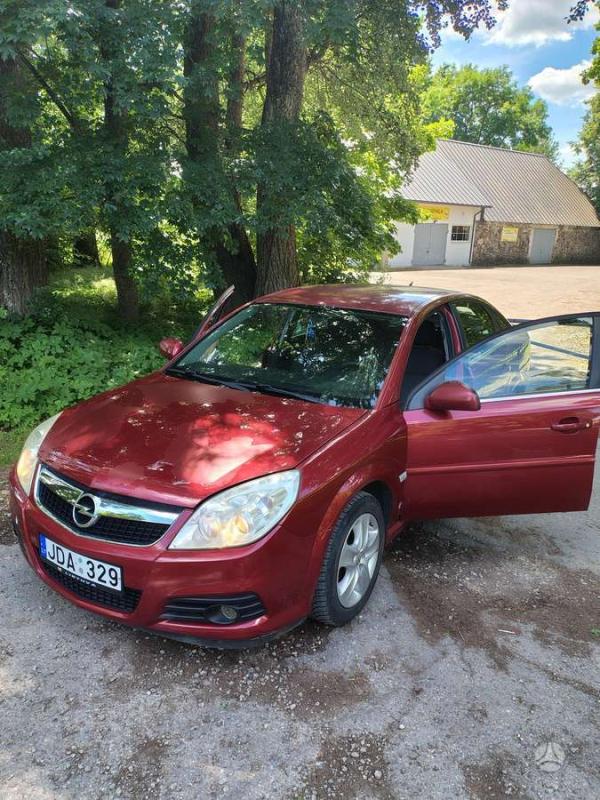 Sarkans Opel Vectra 2006 Panevēža, ar dzinēja tilpumu 1.91 L un nobraukumu 176 tūkst. km par 1000 €, foto 4 vietnē AUTOMOTO.COM.LV
