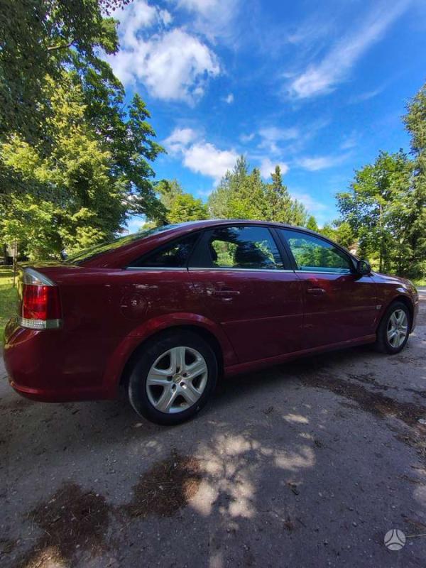 Sarkans Opel Vectra 2006 Panevēža, ar dzinēja tilpumu 1.91 L un nobraukumu 176 tūkst. km par 1000 €, foto 6 vietnē AUTOMOTO.COM.LV