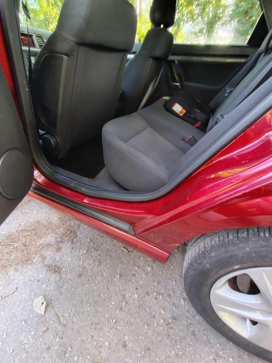 Sarkans Opel Vectra 2006 Panevēža, ar dzinēja tilpumu 1.91 L un nobraukumu 176 tūkst. km par 1000 €, foto 13 vietnē AUTOMOTO.COM.LV