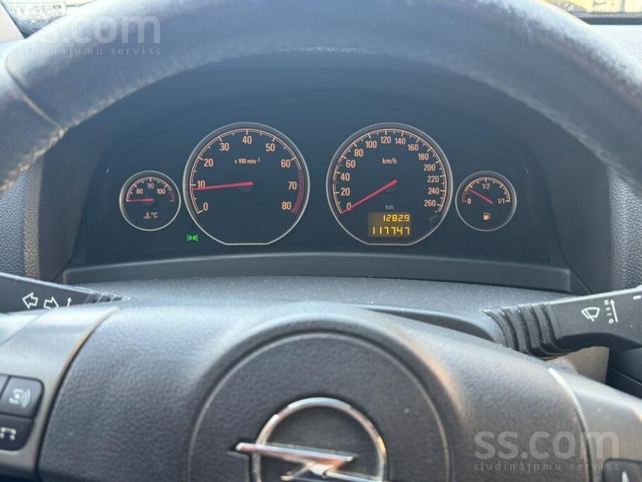 Sarkans Opel Vectra 2007 Rīga, ar dzinēja tilpumu 1.80 L un nobraukumu 118 tūkst. km par 3000 €, foto 8 vietnē AUTOMOTO.COM.LV