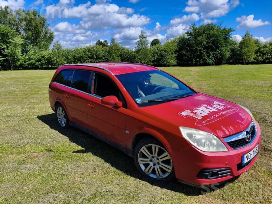 Red Opel Vectra 2006 in Riga, with an engine capacity of 1.90 L and mileage of 362 thousand km for 300 €, photo 9 on AUTOMOTO.COM.LV