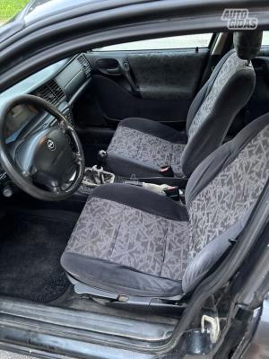 Opel Vectra 1997 Joniškis, ar dzinēja tilpumu 1.60 L un nobraukumu 300 tūkst. km par 500 €, foto 12 vietnē AUTOMOTO.COM.LV