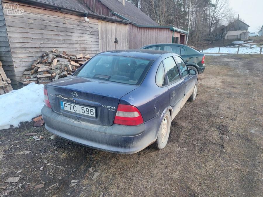 Opel Vectra 1998 Molėtai, ar dzinēja tilpumu 2.00 L un nobraukumu 800 tūkst. km par 350 €, foto 4 vietnē AUTOMOTO.COM.LV