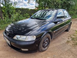 Opel Vectra 1999 Ukmergė, ar dzinēja tilpumu 1.80 L un nobraukumu 250 tūkst. km par 550 €, foto  vietnē AUTOMOTO.COM.LV