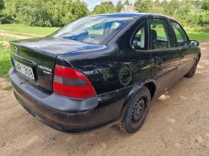 Opel Vectra 1999 Ukmergė, ar dzinēja tilpumu 1.80 L un nobraukumu 250 tūkst. km par 550 €, foto 4 vietnē AUTOMOTO.COM.LV