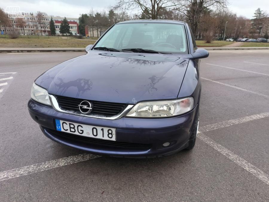Opel Vectra 2000 in Kaunas, with an engine capacity of 1.80 L and mileage of 162 thousand km for 700 €, photo 2 on AUTOMOTO.COM.LV
