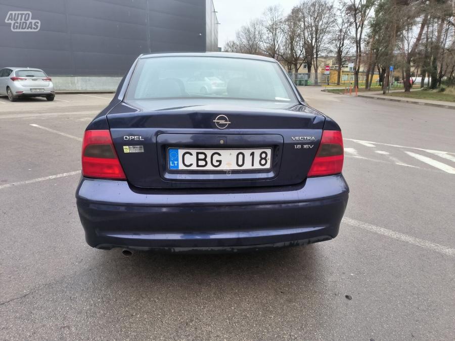 Opel Vectra 2000 in Kaunas, with an engine capacity of 1.80 L and mileage of 162 thousand km for 700 €, photo 5 on AUTOMOTO.COM.LV