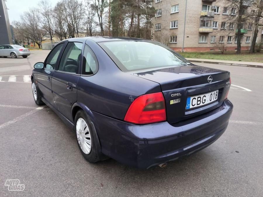 Opel Vectra 2000 in Kaunas, with an engine capacity of 1.80 L and mileage of 162 thousand km for 700 €, photo 7 on AUTOMOTO.COM.LV