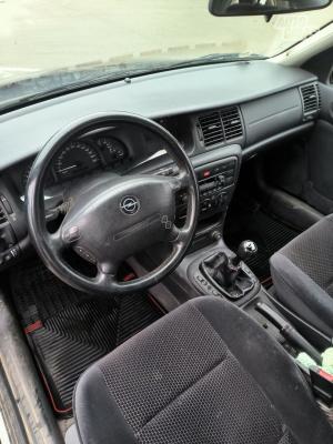 Opel Vectra 2000 in Kaunas, with an engine capacity of 1.80 L and mileage of 162 thousand km for 700 €, photo 9 on AUTOMOTO.COM.LV