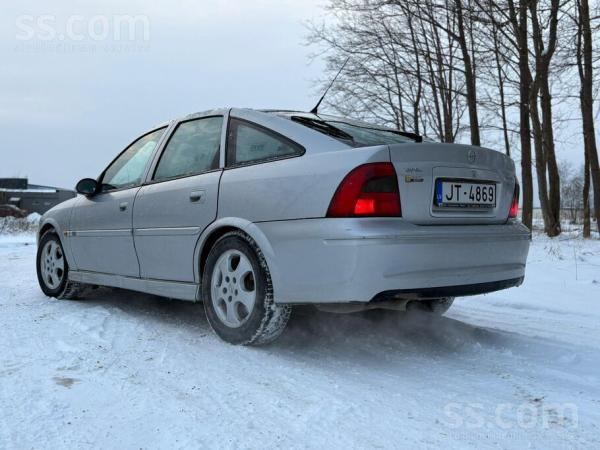Opel Vectra 2000 in Liepaja, with an engine capacity of 1.80 L and mileage of 184 thousand km for 1750 €, photo 2 on AUTOMOTO.COM.LV