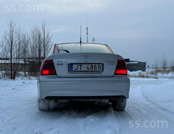 Opel Vectra 2000 in Liepaja, with an engine capacity of 1.80 L and mileage of 184 thousand km for 1750 €, photo 3 on AUTOMOTO.COM.LV