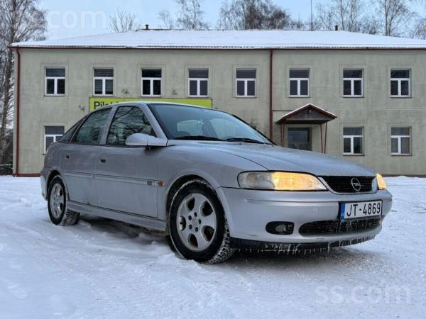 Opel Vectra 2000 in Liepaja, with an engine capacity of 1.80 L and mileage of 184 thousand km for 1750 €, photo 5 on AUTOMOTO.COM.LV