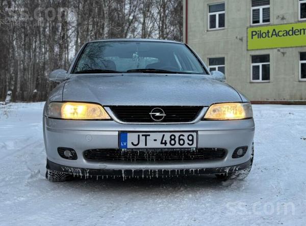 Opel Vectra 2000 in Liepaja, with an engine capacity of 1.80 L and mileage of 184 thousand km for 1750 €, photo 6 on AUTOMOTO.COM.LV