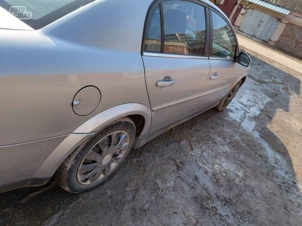 Opel Vectra 2002 Alīta, ar dzinēja tilpumu 2.20 L un nobraukumu 323 tūkst. km par 680 €, foto 4 vietnē AUTOMOTO.COM.LV