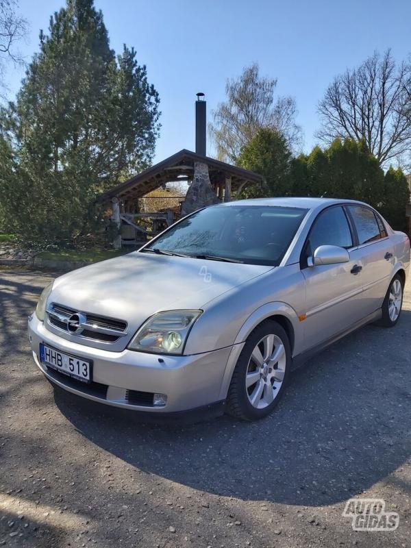 Opel Vectra 2002 in Radviliskis, with an engine capacity of 2.20 L and mileage of 305 thousand km for 750 €, photo 2 on AUTOMOTO.COM.LV