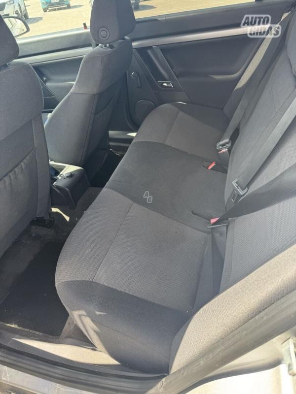 Opel Vectra 2002 Klaipėda, ar dzinēja tilpumu 2.20 L un nobraukumu 306 tūkst. km par 1350 €, foto 9 vietnē AUTOMOTO.COM.LV
