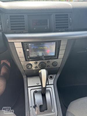 Opel Vectra 2002 in Klaipeda, with an engine capacity of 2.20 L and mileage of 306 thousand km for 1350 €, photo 13 on AUTOMOTO.COM.LV