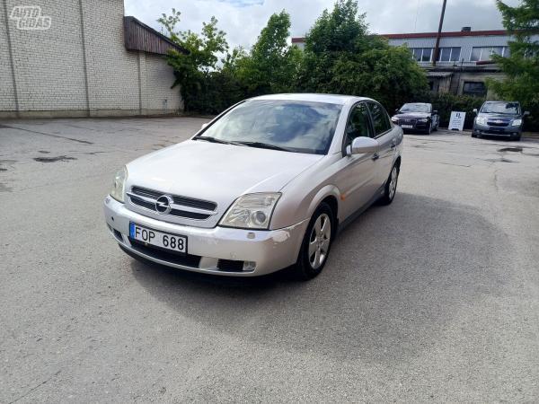 Opel Vectra 2002 in Kretinga, with an engine capacity of 2.20 L and mileage of 269 thousand km for 950 €, photo 2 on AUTOMOTO.COM.LV
