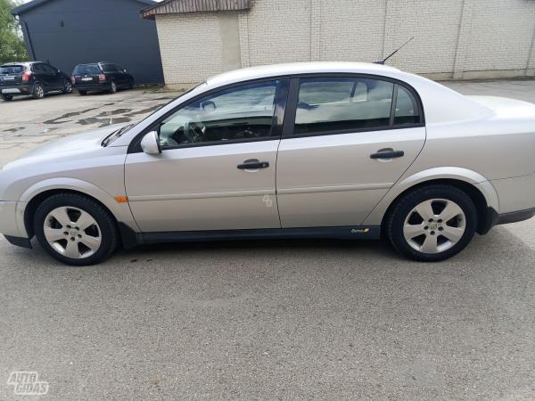Opel Vectra 2002 in Kretinga, with an engine capacity of 2.20 L and mileage of 269 thousand km for 950 €, photo 6 on AUTOMOTO.COM.LV