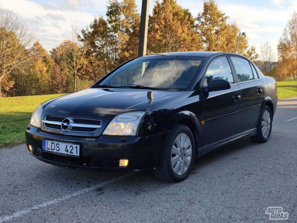 Opel Vectra 2002 in Jonava, with an engine capacity of 2.20 L and mileage of 297 thousand km for 890 €, photo 1 on AUTOMOTO.COM.LV