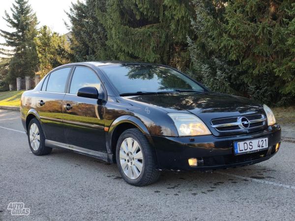 Opel Vectra 2002 in Jonava, with an engine capacity of 2.20 L and mileage of 297 thousand km for 890 €, photo 4 on AUTOMOTO.COM.LV