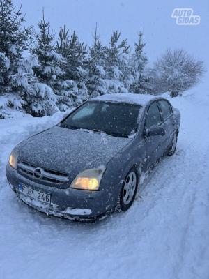 Opel Vectra 2003 in Plunge, with an engine capacity of 2.20 L and mileage of 300 thousand km for 550 €, photo  on AUTOMOTO.COM.LV