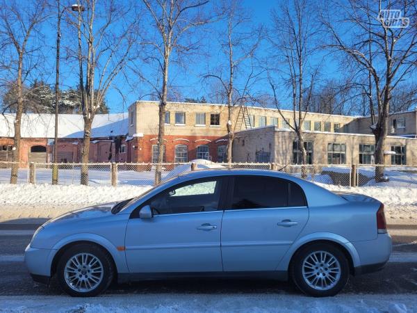 Opel Vectra 2003 in Vilnius, with an engine capacity of 2.20 L and mileage of 3240 thousand km for 1000 €, photo 5 on AUTOMOTO.COM.LV