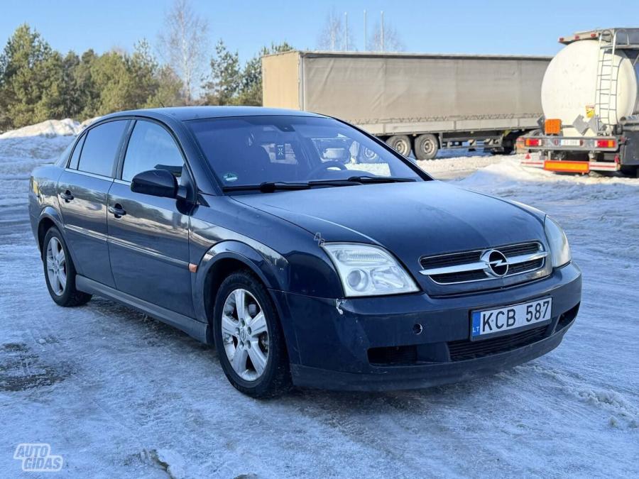 Opel Vectra 2003 in Silute, with an engine capacity of 2.20 L and mileage of 350 thousand km for 680 €, photo 6 on AUTOMOTO.COM.LV