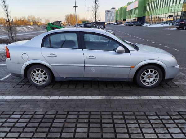 Opel Vectra 2003 Viļņa, ar dzinēja tilpumu 2.20 L un nobraukumu 270 tūkst. km par 630 €, foto 6 vietnē AUTOMOTO.COM.LV