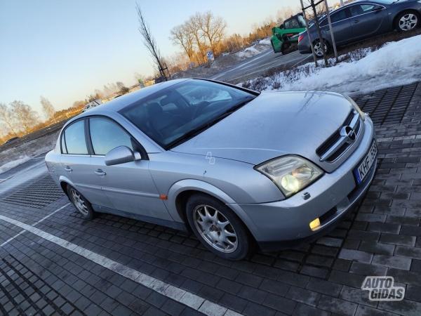 Opel Vectra 2003 Viļņa, ar dzinēja tilpumu 2.20 L un nobraukumu 270 tūkst. km par 590 €, foto 1 vietnē AUTOMOTO.COM.LV