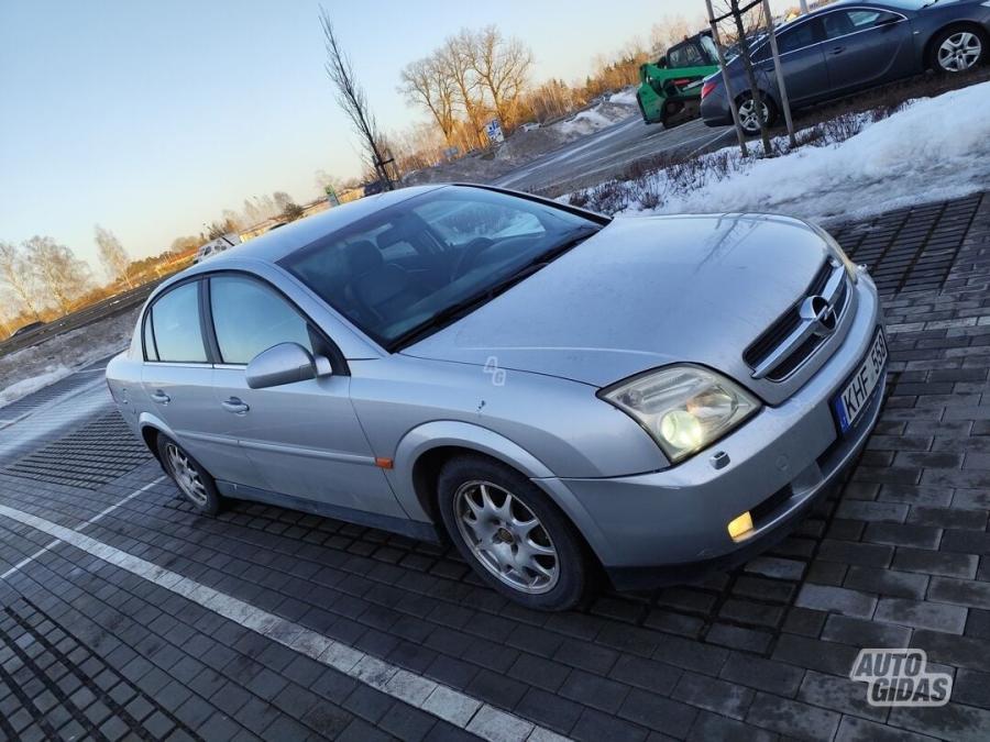 Opel Vectra 2003 Viļņa, ar dzinēja tilpumu 2.20 L un nobraukumu 270 tūkst. km par 590 €, foto 1 vietnē AUTOMOTO.COM.LV
