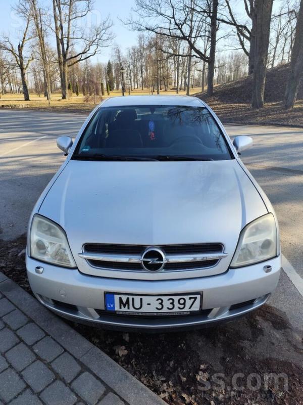 Opel Vectra 2003 in Gulbene, with an engine capacity of 2.20 L and mileage of 312 thousand km for 1350 €, photo 1 on AUTOMOTO.COM.LV