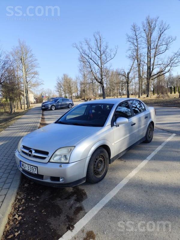 Opel Vectra 2003 in Gulbene, with an engine capacity of 2.20 L and mileage of 312 thousand km for 1350 €, photo 2 on AUTOMOTO.COM.LV