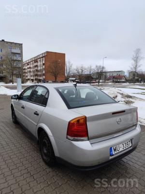 Opel Vectra 2003 in Gulbene, with an engine capacity of 2.20 L and mileage of 312 thousand km for 1350 €, photo 13 on AUTOMOTO.COM.LV