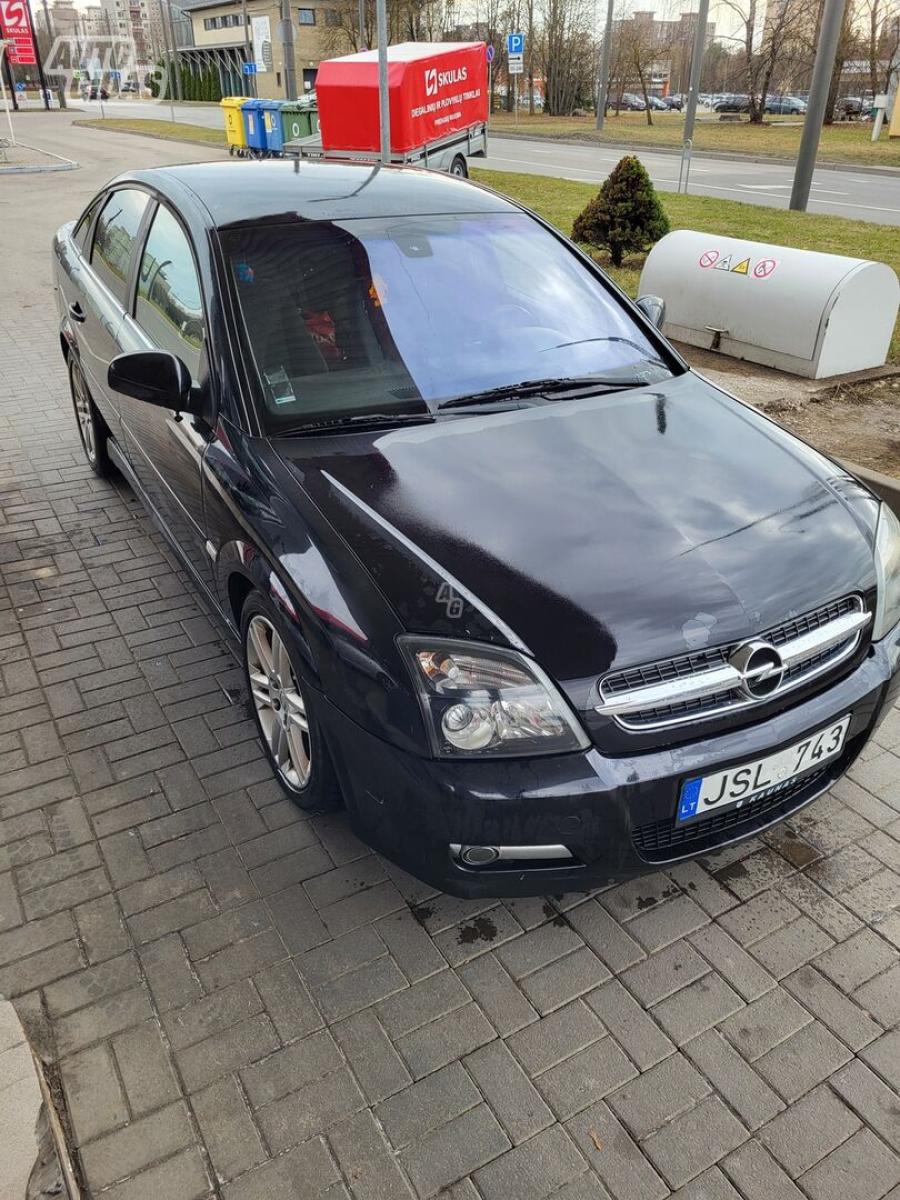 Opel Vectra 2003 in Kaunas, with an engine capacity of 2.20 L and mileage of 273 thousand km for 1300 €, photo 1 on AUTOMOTO.COM.LV