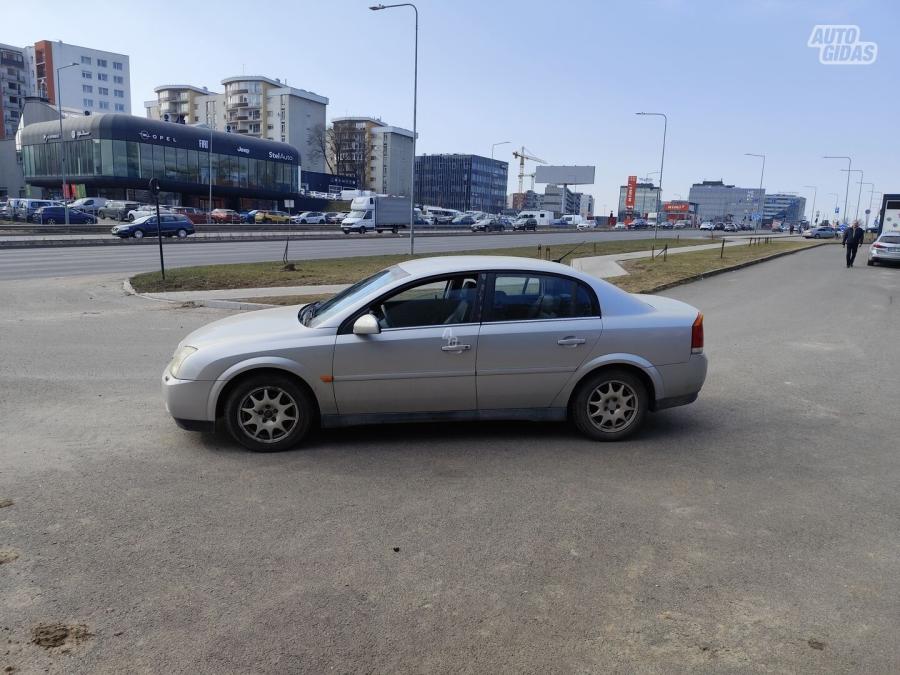 Opel Vectra 2003 Viļņa, ar dzinēja tilpumu 2.20 L un nobraukumu 270 tūkst. km par 490 €, foto 1 vietnē AUTOMOTO.COM.LV