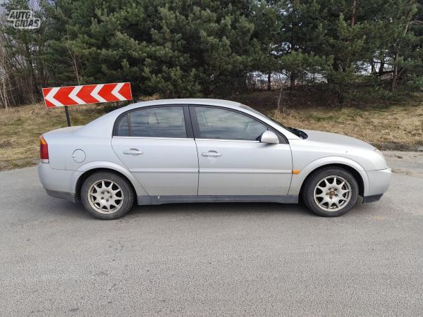 Opel Vectra 2003 Viļņa, ar dzinēja tilpumu 2.20 L un nobraukumu 270 tūkst. km par 490 €, foto 4 vietnē AUTOMOTO.COM.LV
